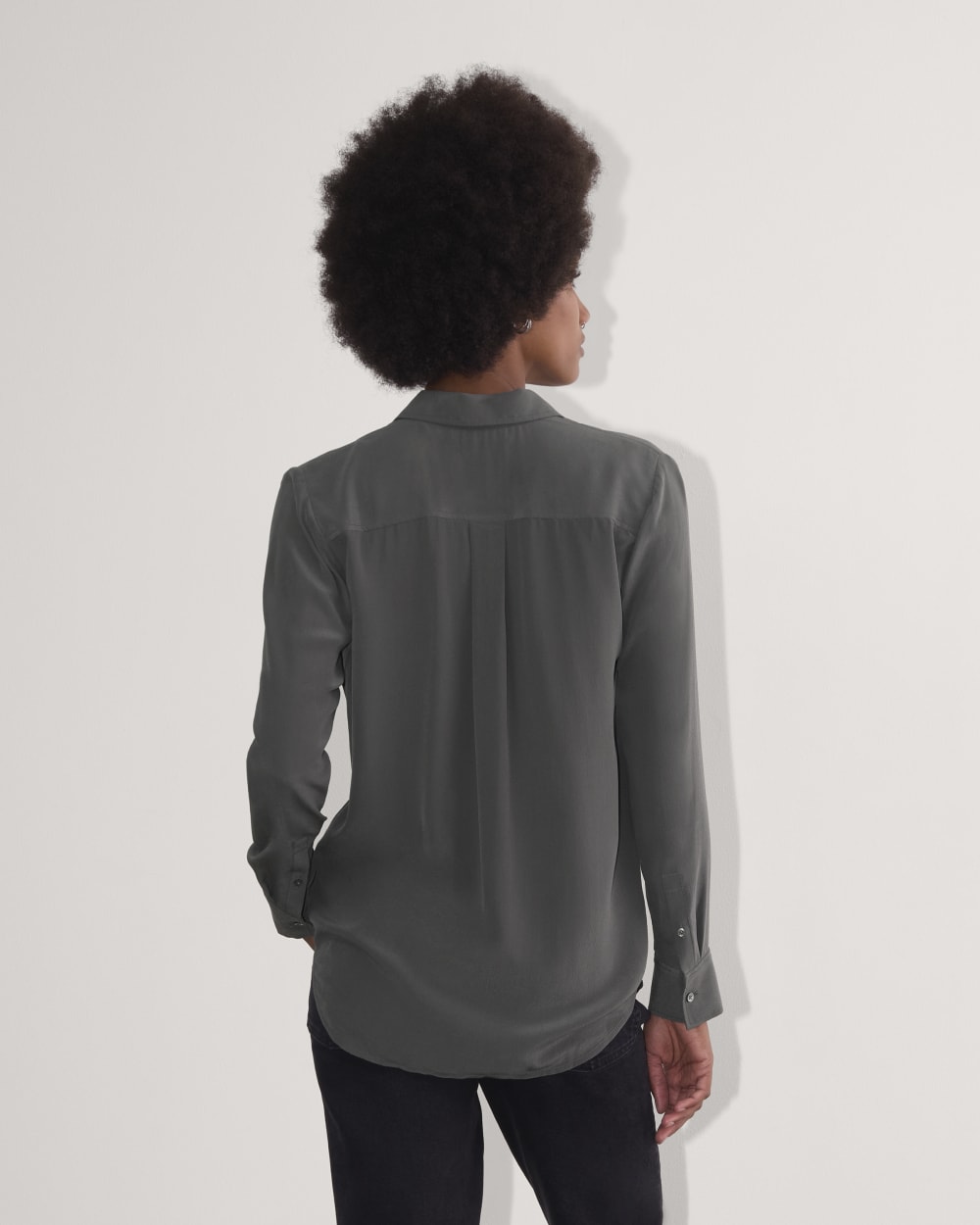 The Must-Have Shirt in Washable Silk | Graphite – Everlane