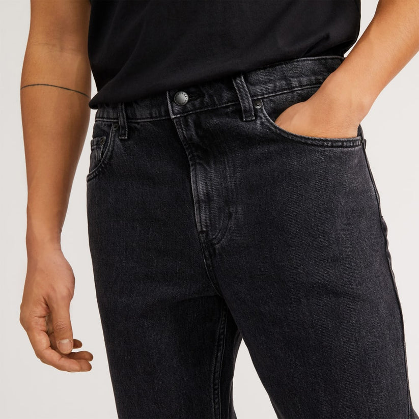 The Authentic Straight Jean | Washed Black – Everlane