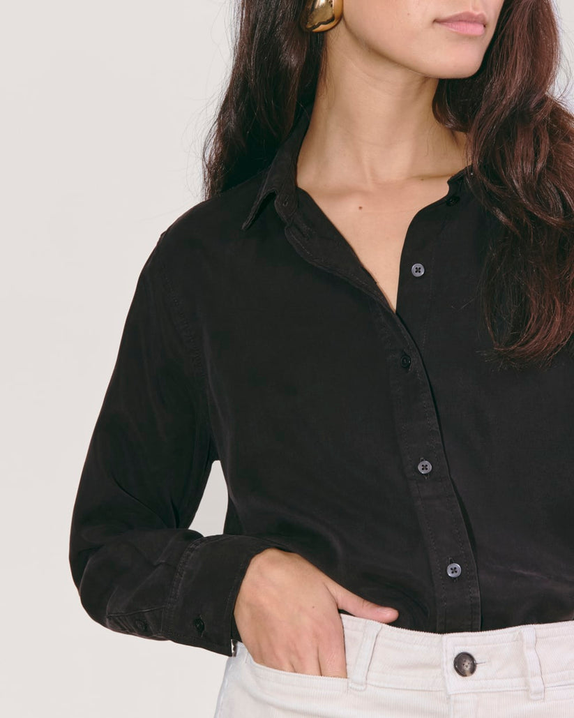The Must-Have Shirt in Butterlite | Black – Everlane