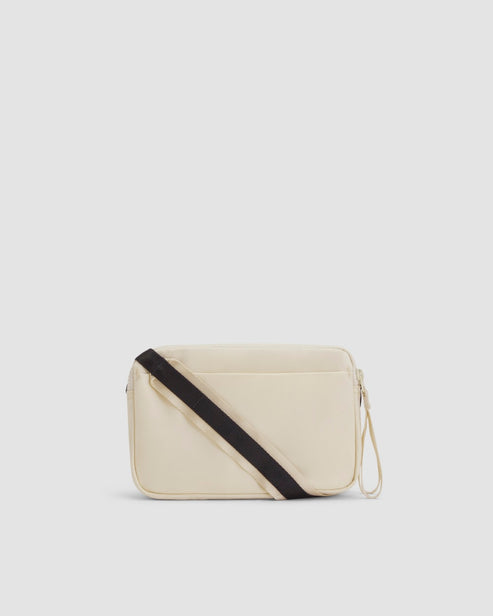 The Recycled Nylon Camera Bag | Parchment – Everlane
