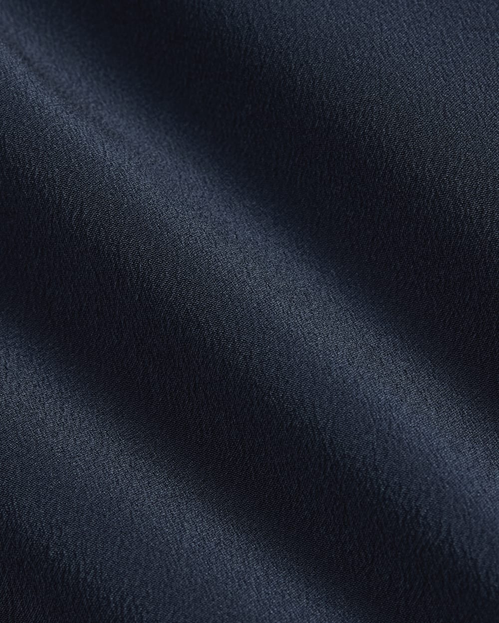 The Notch Shirt in Washable Silk | Navy – Everlane