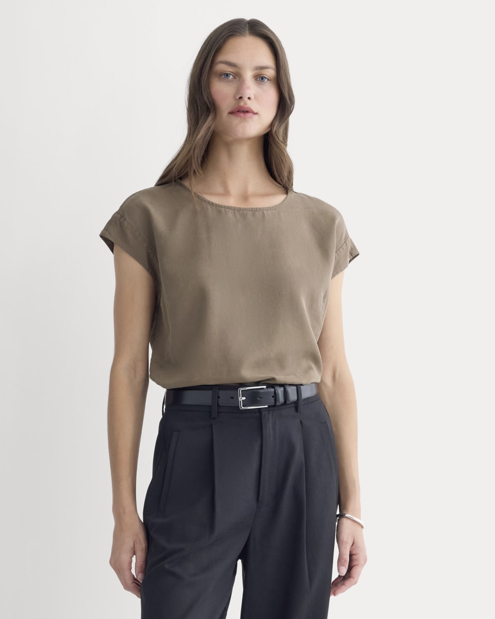 The Muscle Top in Butterlite | Deep Taupe – Everlane