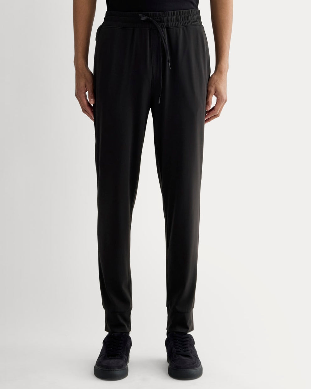 The Off-Duty Tech Jogger | Black – Everlane
