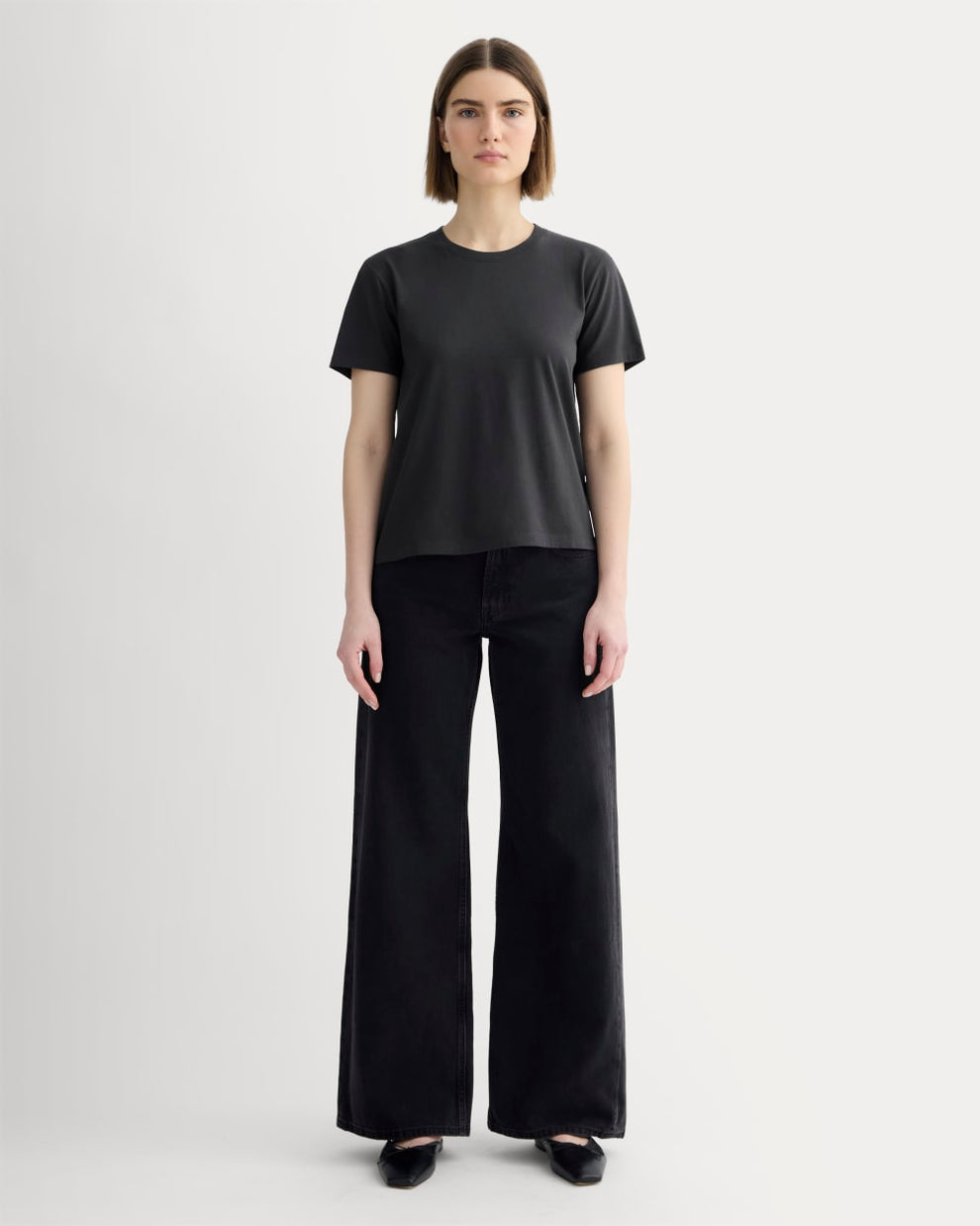 The Box-Cut Tee in Essential Cotton | Washed Black | No Pocket – Everlane
