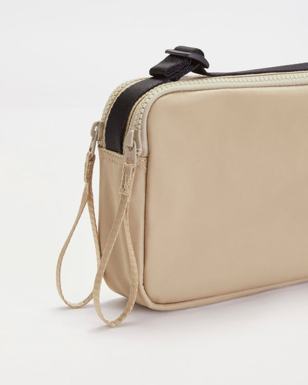 The Recycled Nylon Camera Bag | Khaki – Everlane