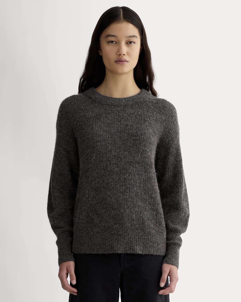 The Cocoon Crew in Alpaca | Dark Charcoal – Everlane
