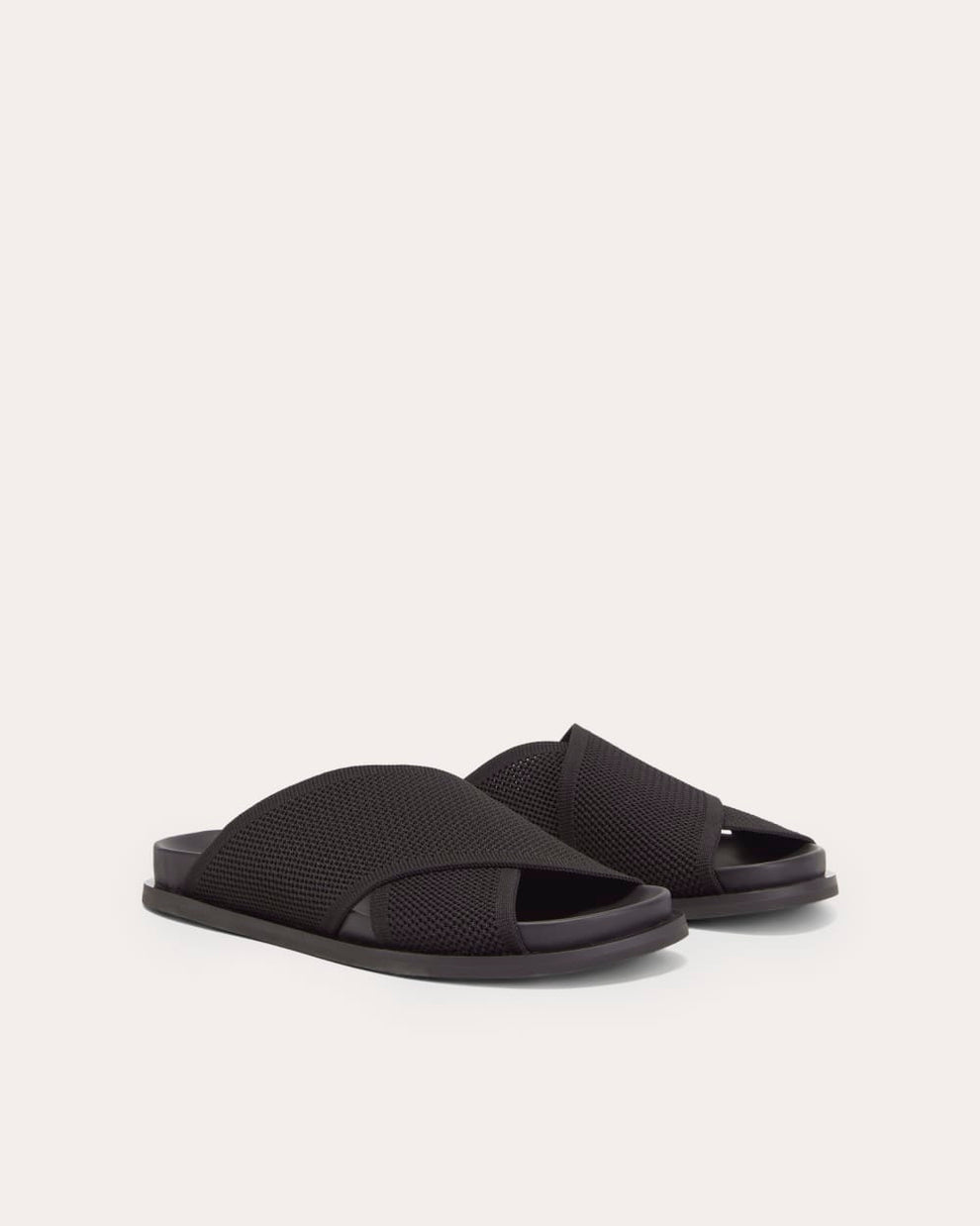 The ReKnit Form Crossover Sandal | Black – Everlane