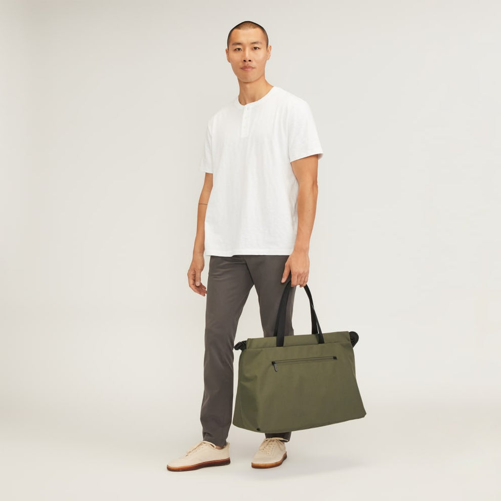 The ReNew Transit Weekender | Kalamata – Everlane